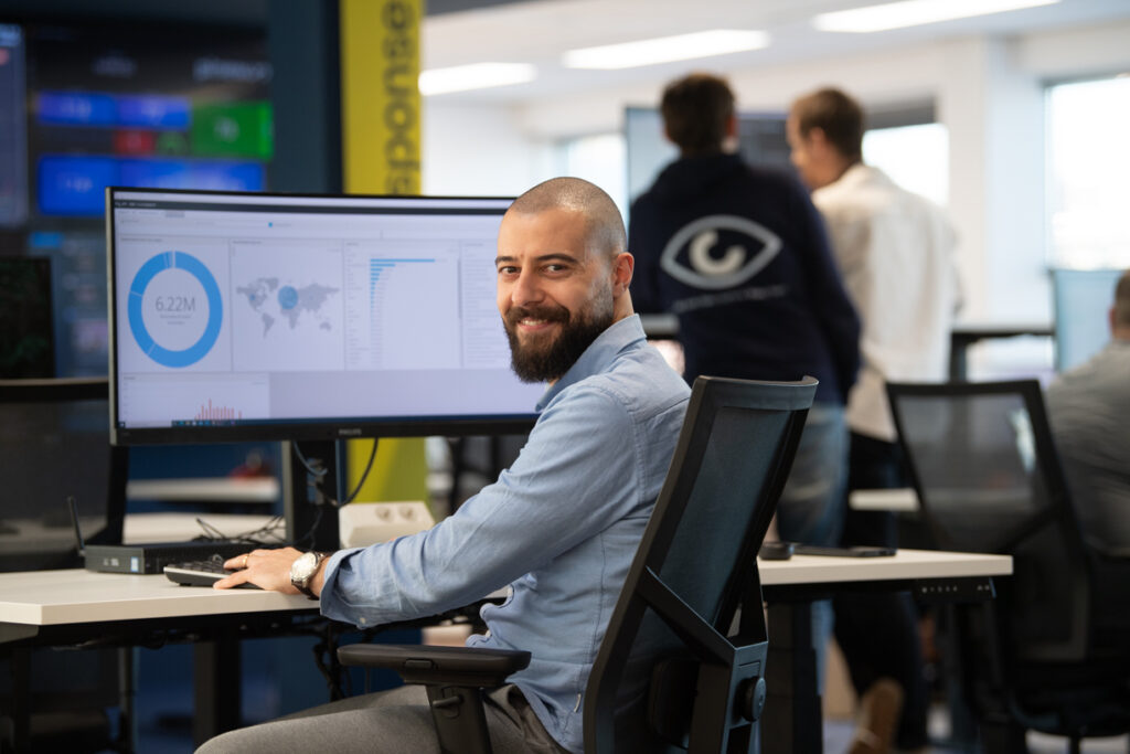 Hoe werkt een cyberaanval en hoe kan ik me beschermen? - Pinewood